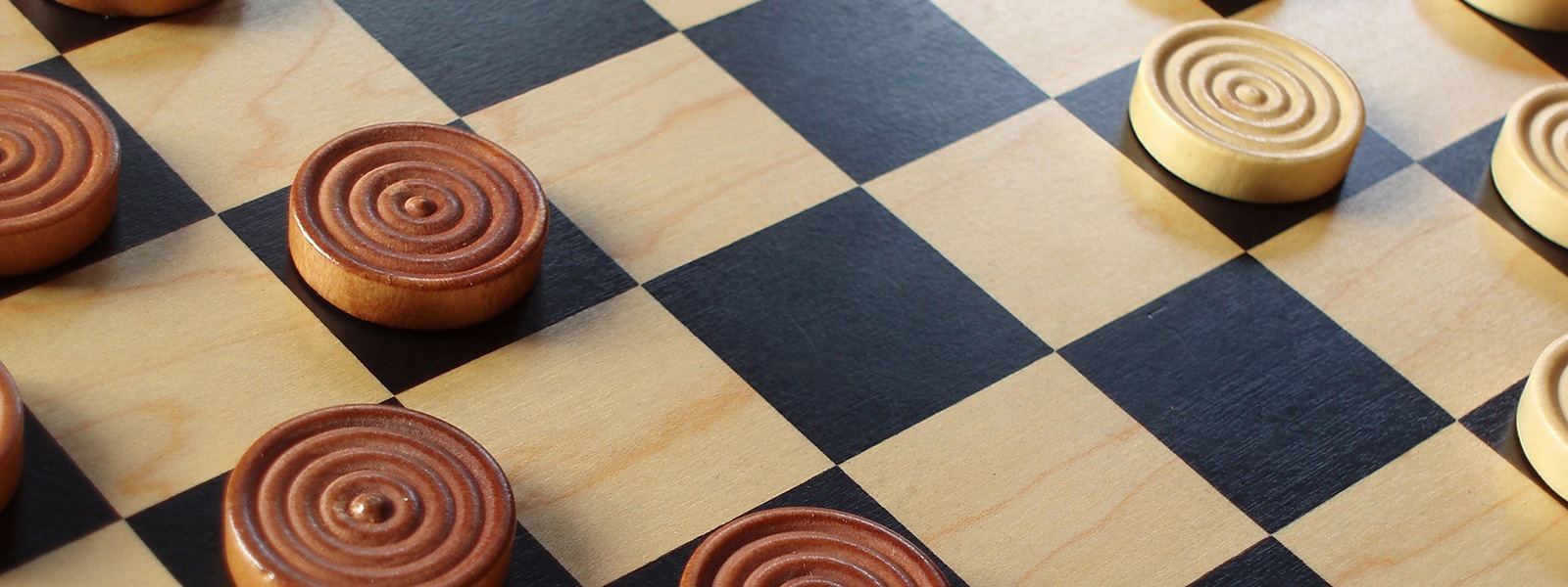 Checkers Game Guide - detailed rules and checkers game strategies